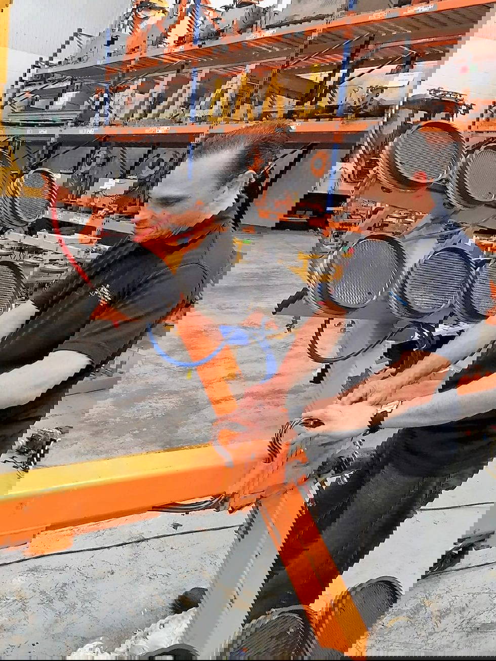 Service & LOLER Testing | Vacuum and Crane Ltd